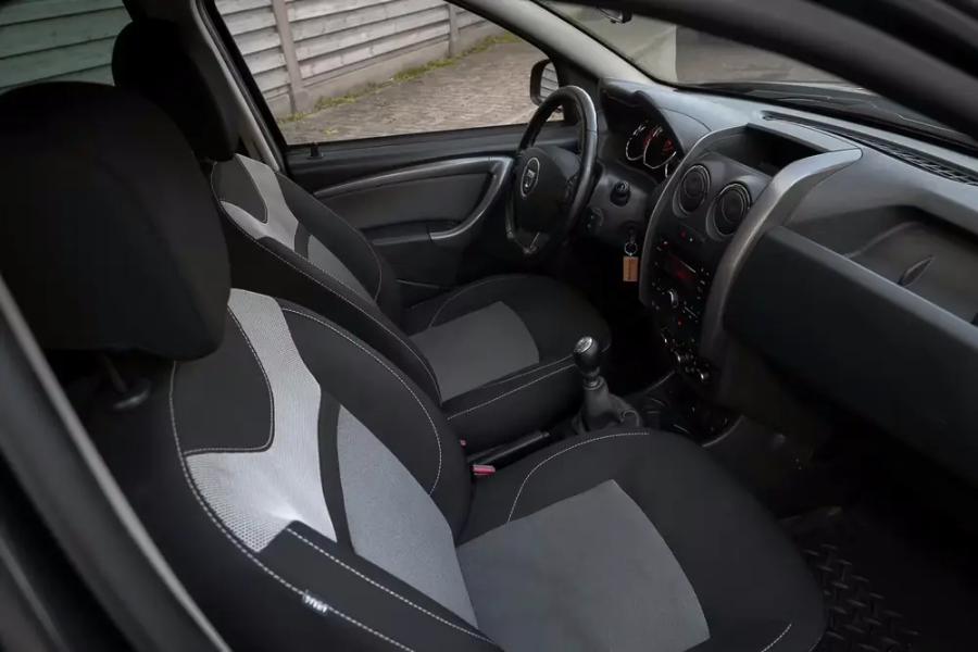 Pelēks Dacia Duster 2016 Jelgava, ar dzinēja tilpumu 1.50 L un nobraukumu 168 tūkst. km par 5000 €, foto 18 vietnē AUTOMOTO.COM.LV