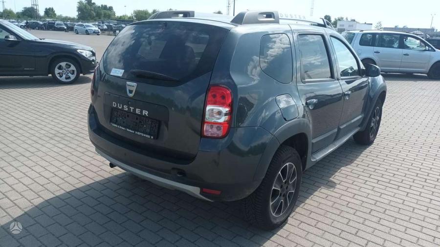 Grey Dacia Duster 2016 in Marijampole, with an engine capacity of 1.20 L and mileage of 155 thousand km for 5200 €, photo 4 on AUTOMOTO.COM.LV