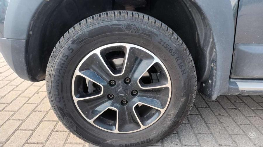 Grey Dacia Duster 2016 in Marijampole, with an engine capacity of 1.20 L and mileage of 155 thousand km for 5200 €, photo 6 on AUTOMOTO.COM.LV
