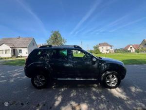 Grey Dacia Duster 2016 in Utena, with an engine capacity of 1.20 L and mileage of 174 thousand km for 6700 €, photo 6 on AUTOMOTO.COM.LV