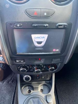 Grey Dacia Duster 2016 in Utena, with an engine capacity of 1.20 L and mileage of 174 thousand km for 6700 €, photo 16 on AUTOMOTO.COM.LV