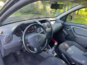 Grey Dacia Duster 2016 in Utena, with an engine capacity of 1.20 L and mileage of 174 thousand km for 6700 €, photo 18 on AUTOMOTO.COM.LV
