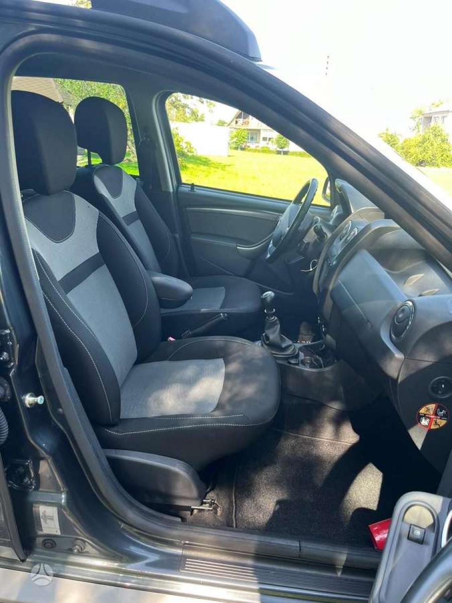 Grey Dacia Duster 2016 in Utena, with an engine capacity of 1.20 L and mileage of 174 thousand km for 6700 €, photo 20 on AUTOMOTO.COM.LV