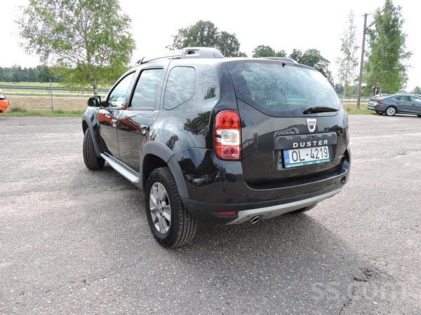 Grey Dacia Duster 2016 in Cesis, with an engine capacity of 1.50 L and mileage of 205 thousand km for 6200 €, photo 4 on AUTOMOTO.COM.LV