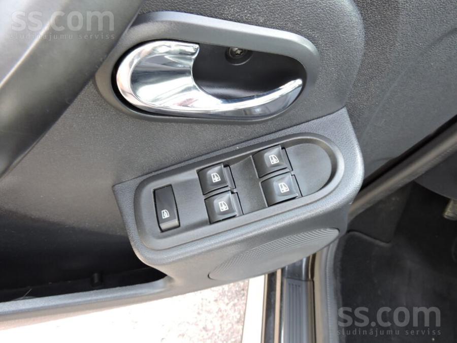 Grey Dacia Duster 2016 in Cesis, with an engine capacity of 1.50 L and mileage of 205 thousand km for 6200 €, photo 7 on AUTOMOTO.COM.LV
