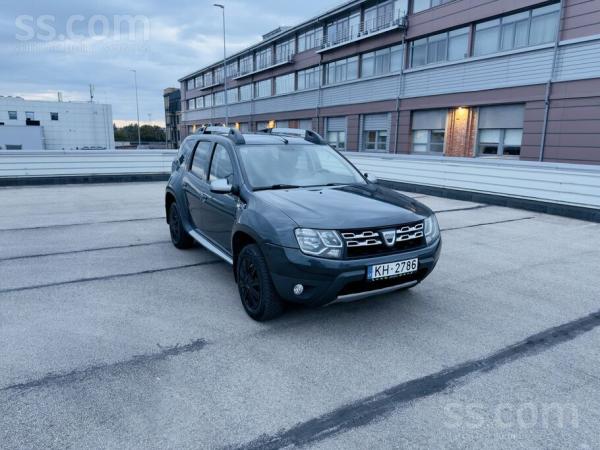 Dacia Duster 2016 in Riga on AUTOMOTO.COM.LV Grey Dacia Duster 2016 in Riga, with an engine capacity of 1.20 L and mileage of 355 thousand km for 4115 €, photo 1 on AUTOMOTO.COM.LV