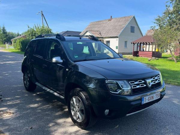 Grey Dacia Duster 2016 in Utena, with an engine capacity of 1.20 L and mileage of 174 thousand km for 5500 €, photo 4 on AUTOMOTO.COM.LV