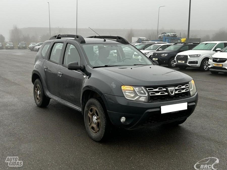 Grey Dacia Duster 2017 in Avizieniai, with an engine capacity of 1.60 L and mileage of 306 thousand km for 4700 €, photo 3 on AUTOMOTO.COM.LV