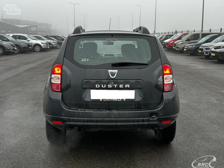 Grey Dacia Duster 2017 in Avizieniai, with an engine capacity of 1.60 L and mileage of 306 thousand km for 4700 €, photo 6 on AUTOMOTO.COM.LV