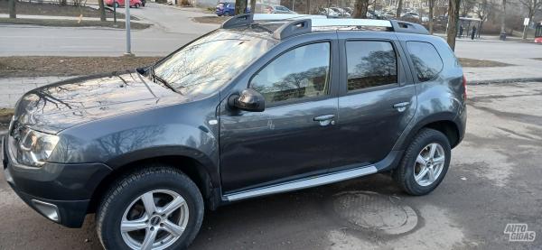 Grey Dacia Duster 2017 in Vilnius, with an engine capacity of 1.60 L and mileage of 63 thousand km for 7700 €, photo 2 on AUTOMOTO.COM.LV