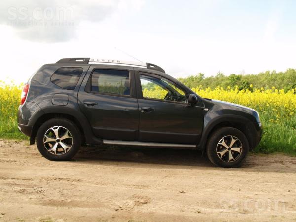 Grey Dacia Duster 2017 in Riga, with an engine capacity of 1.50 L and mileage of 131 thousand km for 10400 €, photo 7 on AUTOMOTO.COM.LV