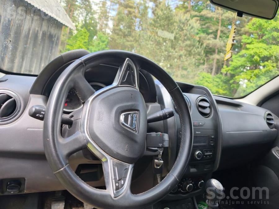 Серый Дачия Duster 2017 в Елгава, объемом двигателя 1.50 л и пробегом 133 тыс. км за 2000 €, фото 4 на AUTOMOTO.COM.LV