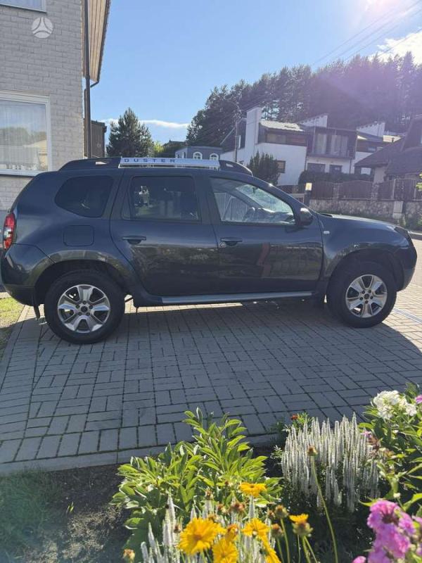 Grey Dacia Duster 2017 in Vilnius, with an engine capacity of 1.60 L and mileage of 57 thousand km for 8350 €, photo 5 on AUTOMOTO.COM.LV