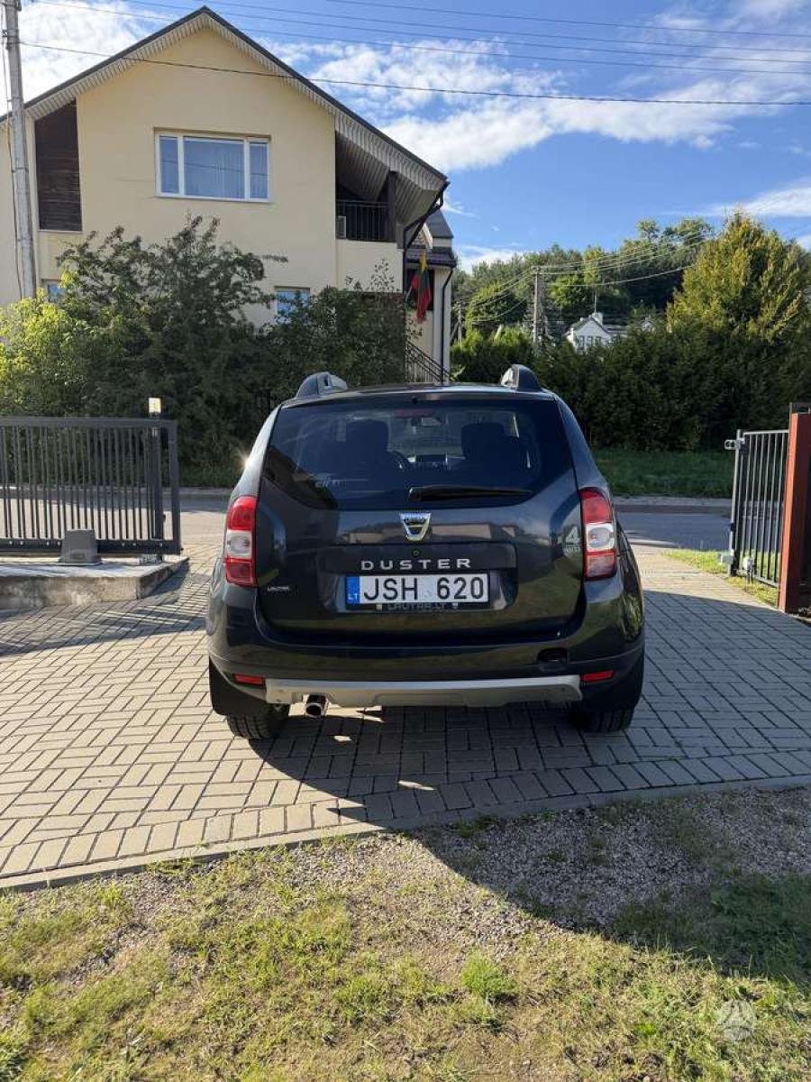 Grey Dacia Duster 2017 in Vilnius, with an engine capacity of 1.60 L and mileage of 57 thousand km for 8350 €, photo 8 on AUTOMOTO.COM.LV