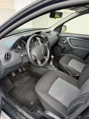 Grey Dacia Duster 2017 in Vilnius, with an engine capacity of 1.60 L and mileage of 57 thousand km for 8350 €, photo 12 on AUTOMOTO.COM.LV