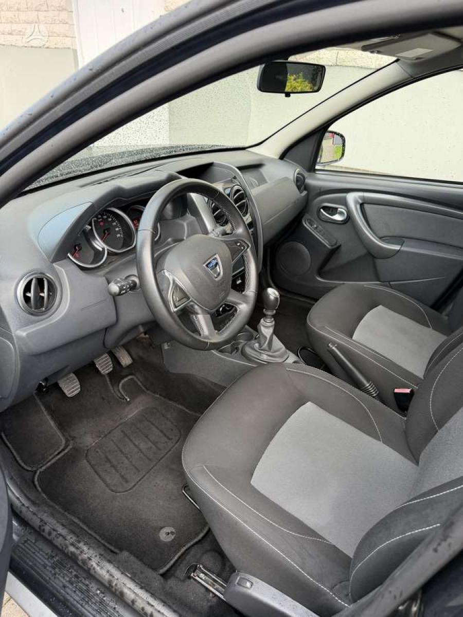 Grey Dacia Duster 2017 in Vilnius, with an engine capacity of 1.60 L and mileage of 57 thousand km for 8350 €, photo 12 on AUTOMOTO.COM.LV
