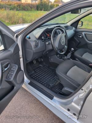 Pelēks Dacia Duster 2017 Tallina, ar dzinēja tilpumu 1.50 L un nobraukumu 132 tūkst. km par 8500 €, foto 7 vietnē AUTOMOTO.COM.LV