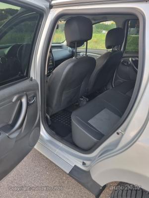 Pelēks Dacia Duster 2017 Tallina, ar dzinēja tilpumu 1.50 L un nobraukumu 132 tūkst. km par 8500 €, foto 8 vietnē AUTOMOTO.COM.LV