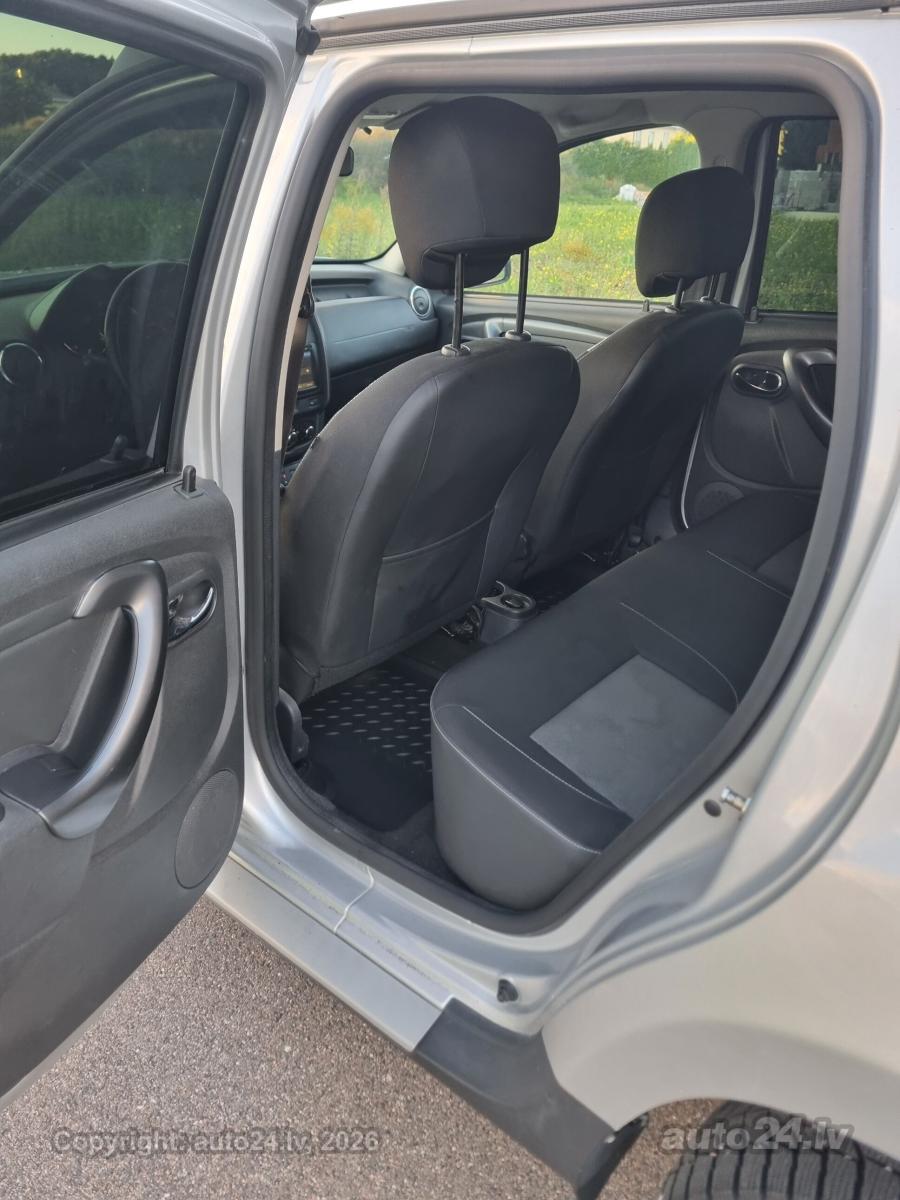 Pelēks Dacia Duster 2017 Tallina, ar dzinēja tilpumu 1.50 L un nobraukumu 132 tūkst. km par 8500 €, foto 8 vietnē AUTOMOTO.COM.LV