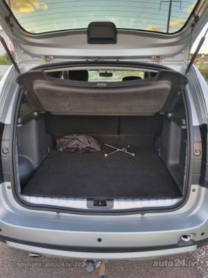 Pelēks Dacia Duster 2017 Tallina, ar dzinēja tilpumu 1.50 L un nobraukumu 132 tūkst. km par 8500 €, foto 14 vietnē AUTOMOTO.COM.LV