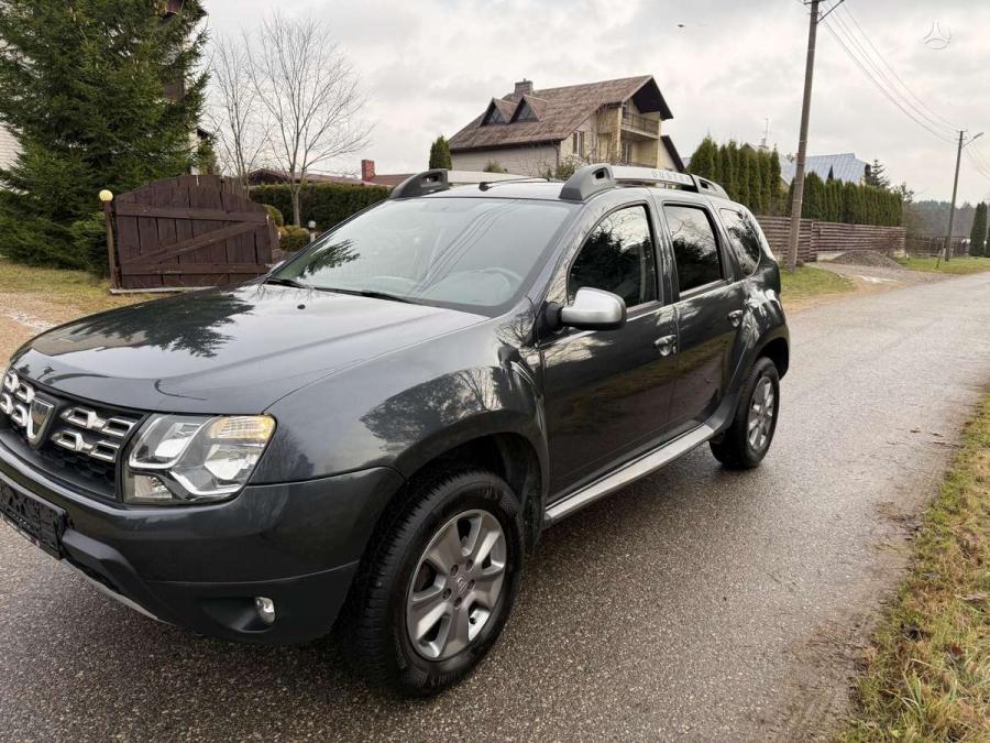 Grey Dacia Duster 2018 in Utena, with an engine capacity of 1.20 L and mileage of 126 thousand km for 6700 €, photo 1 on AUTOMOTO.COM.LV