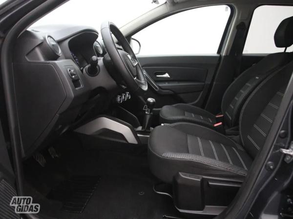 Pelēks Dacia Duster 2018 Viļņa, ar dzinēja tilpumu 1.20 L un nobraukumu 175 tūkst. km par 8899 €, foto 4 vietnē AUTOMOTO.COM.LV