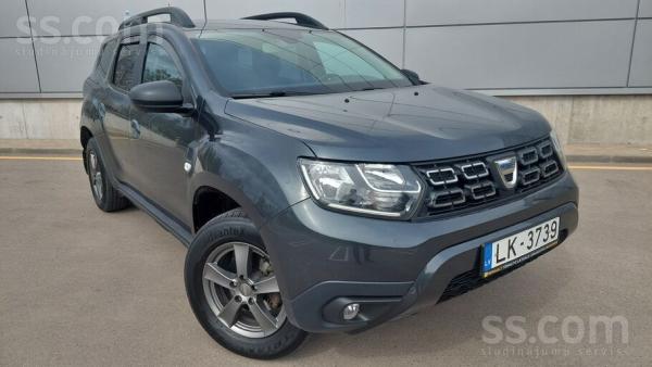 Grey Dacia Duster 2018 in Riga, with an engine capacity of 1.50 L and mileage of 113 thousand km for 7990 €, photo 1 on AUTOMOTO.COM.LV