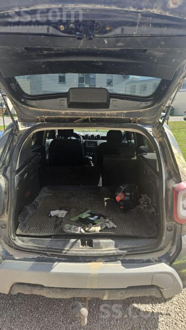 Grey Dacia Duster 2018 in Balvi, with an engine capacity of 1.50 L and mileage of 314 thousand km for 4500 €, photo 4 on AUTOMOTO.COM.LV