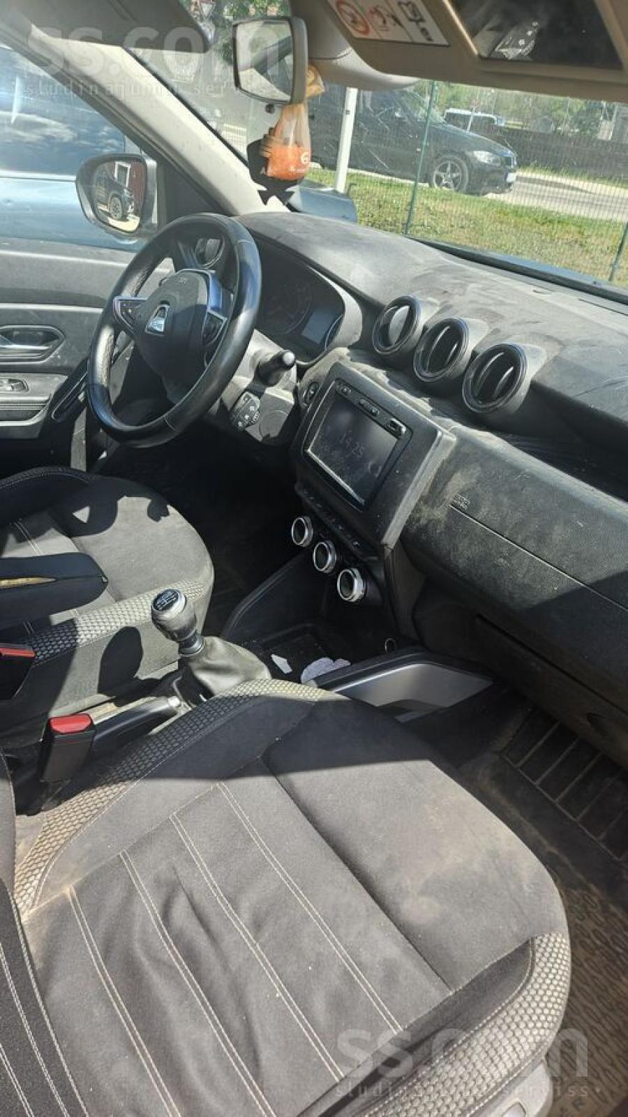 Grey Dacia Duster 2018 in Balvi, with an engine capacity of 1.50 L and mileage of 314 thousand km for 4500 €, photo 10 on AUTOMOTO.COM.LV