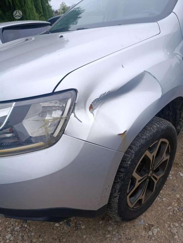 Pelēks Dacia Duster 2018 Kauņa, ar dzinēja tilpumu 1.46 L un nobraukumu 105 tūkst. km par 6990 €, foto 2 vietnē AUTOMOTO.COM.LV