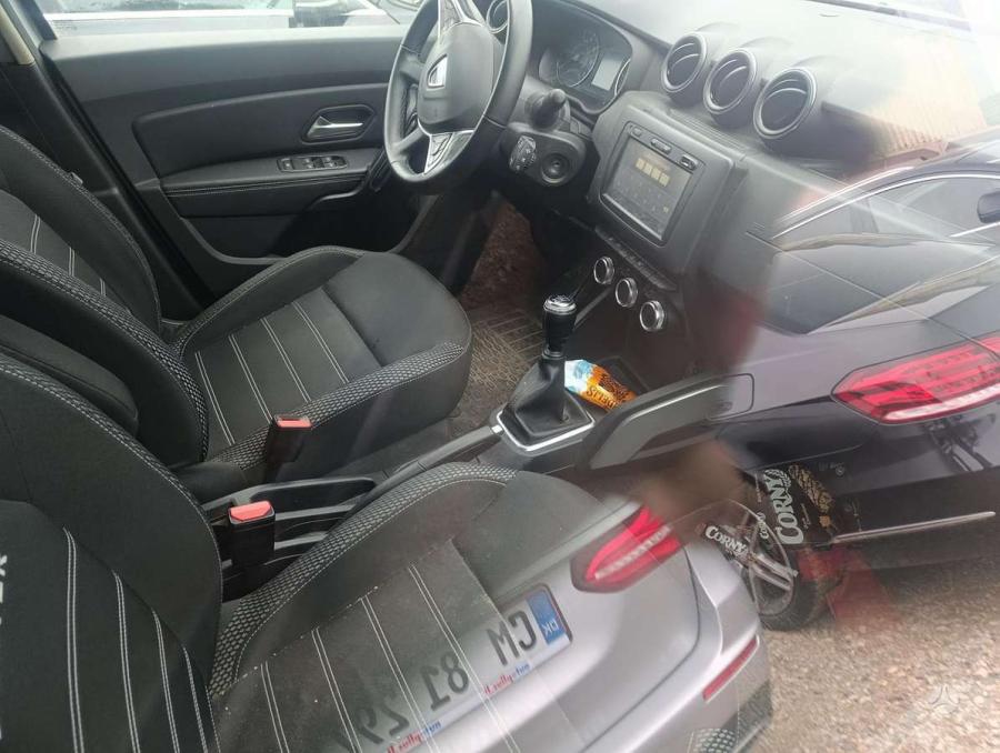Grey Dacia Duster 2018 in Kaunas, with an engine capacity of 1.46 L and mileage of 105 thousand km for 6990 €, photo 7 on AUTOMOTO.COM.LV