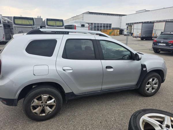 Grey Dacia Duster 2018 in Marijampole, with an engine capacity of 1.46 L and mileage of 265 thousand km for 7200 €, photo 7 on AUTOMOTO.COM.LV