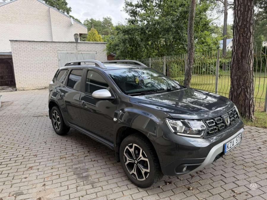 Pelēks Dacia Duster 2019 Alīta, ar dzinēja tilpumu 1.60 L un nobraukumu 215 tūkst. km par 7200 €, foto 1 vietnē AUTOMOTO.COM.LV