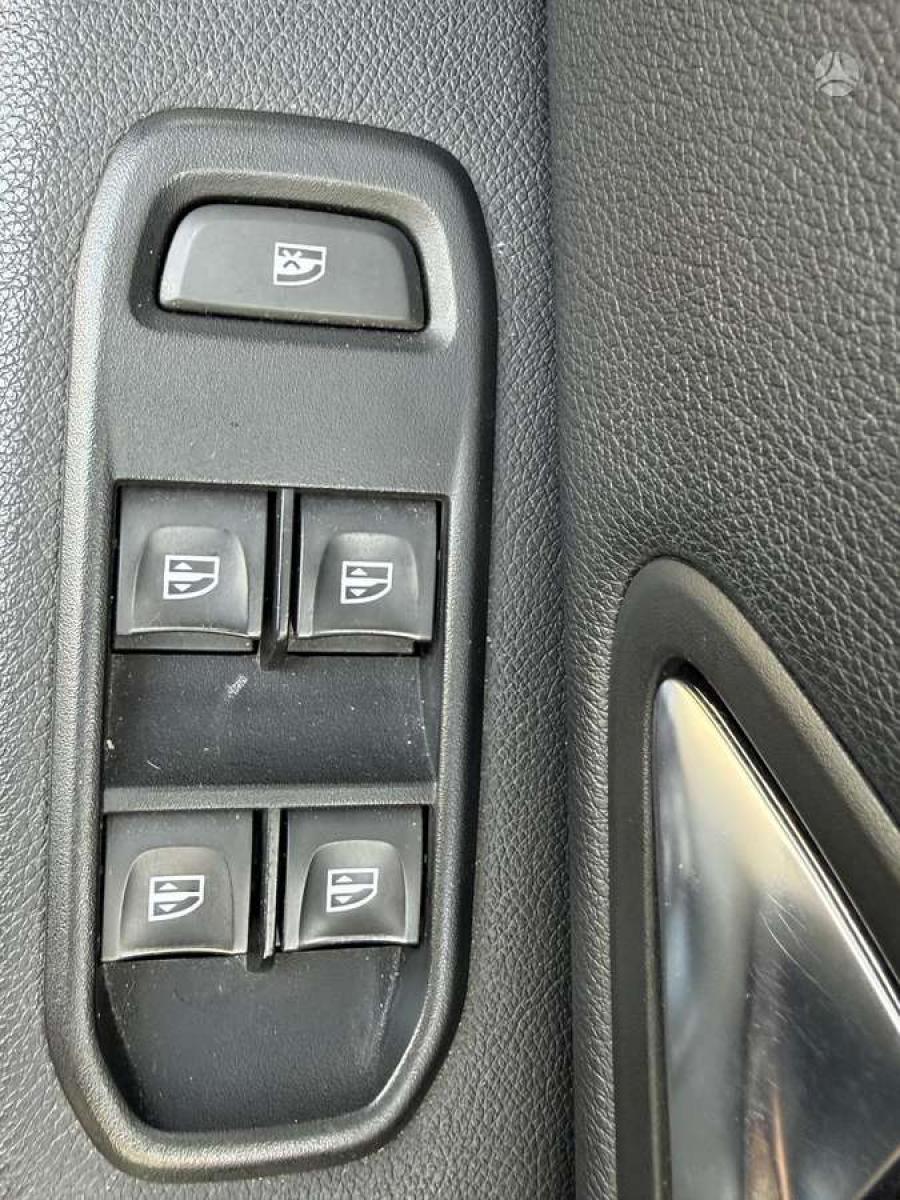 Pelēks Dacia Duster 2019 Alīta, ar dzinēja tilpumu 1.60 L un nobraukumu 215 tūkst. km par 7200 €, foto 18 vietnē AUTOMOTO.COM.LV