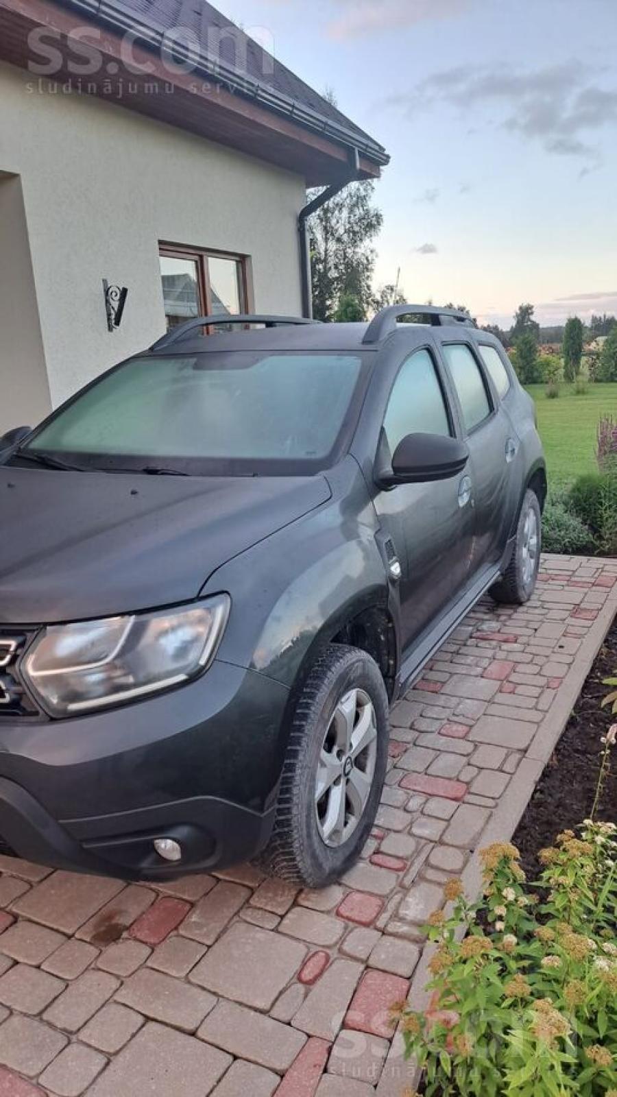 Grey Dacia Duster 2019 in Ogre, with an engine capacity of 1.60 L and mileage of 134 thousand km for 8000 €, photo 4 on AUTOMOTO.COM.LV