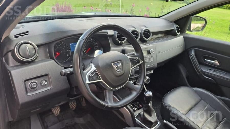 Grey Dacia Duster 2019 in Ogre, with an engine capacity of 1.60 L and mileage of 134 thousand km for 8000 €, photo 6 on AUTOMOTO.COM.LV