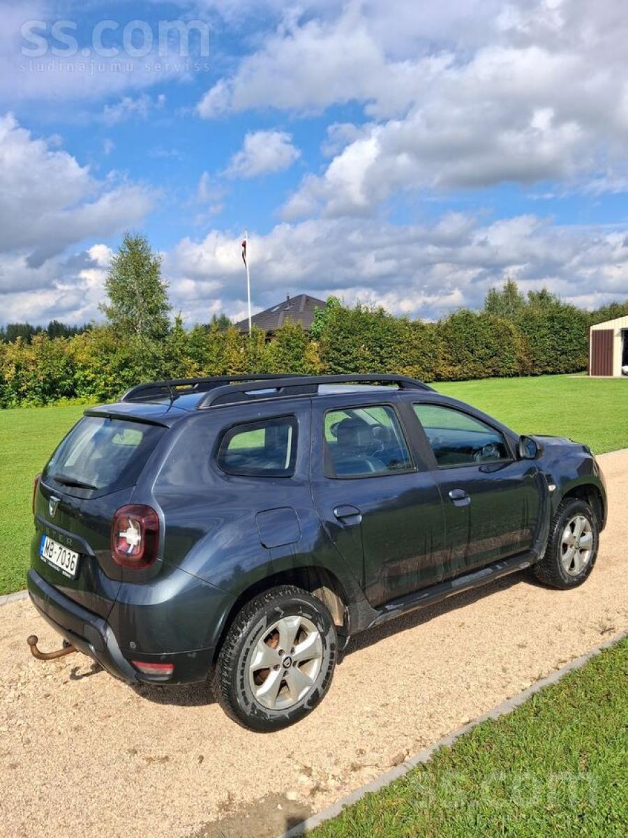 Grey Dacia Duster 2019 in Ogre, with an engine capacity of 1.60 L and mileage of 134 thousand km for 7400 €, photo 4 on AUTOMOTO.COM.LV