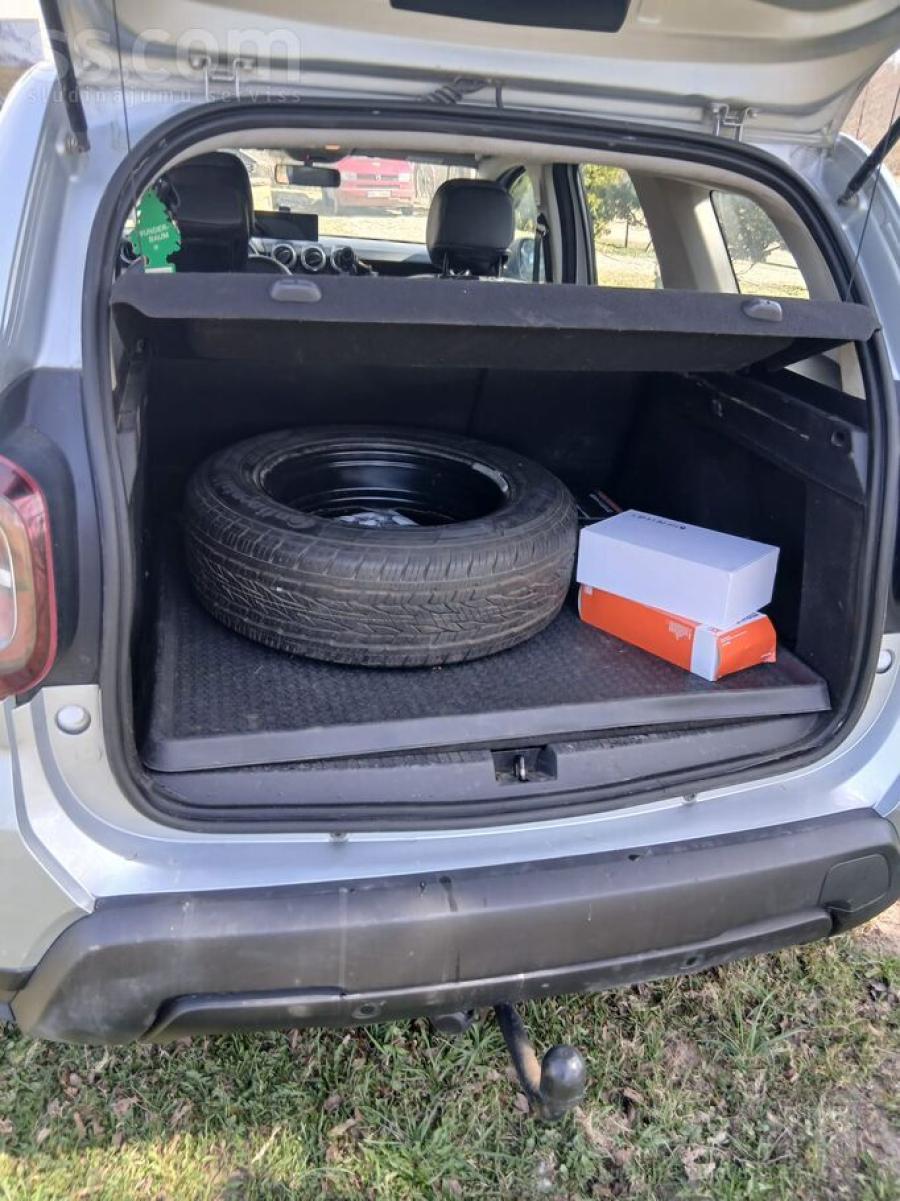 Grey Dacia Duster 2020 in Jekabpils, with an engine capacity of 1.60 L and mileage of 59 thousand km for 13000 €, photo 5 on AUTOMOTO.COM.LV