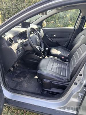 Grey Dacia Duster 2020 in Jekabpils, with an engine capacity of 1.60 L and mileage of 59 thousand km for 13000 €, photo 8 on AUTOMOTO.COM.LV