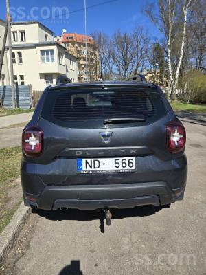Grey Dacia Duster 2021 in Riga, with an engine capacity of 1.50 L and mileage of 128 thousand km for 12900 €, photo 7 on AUTOMOTO.COM.LV