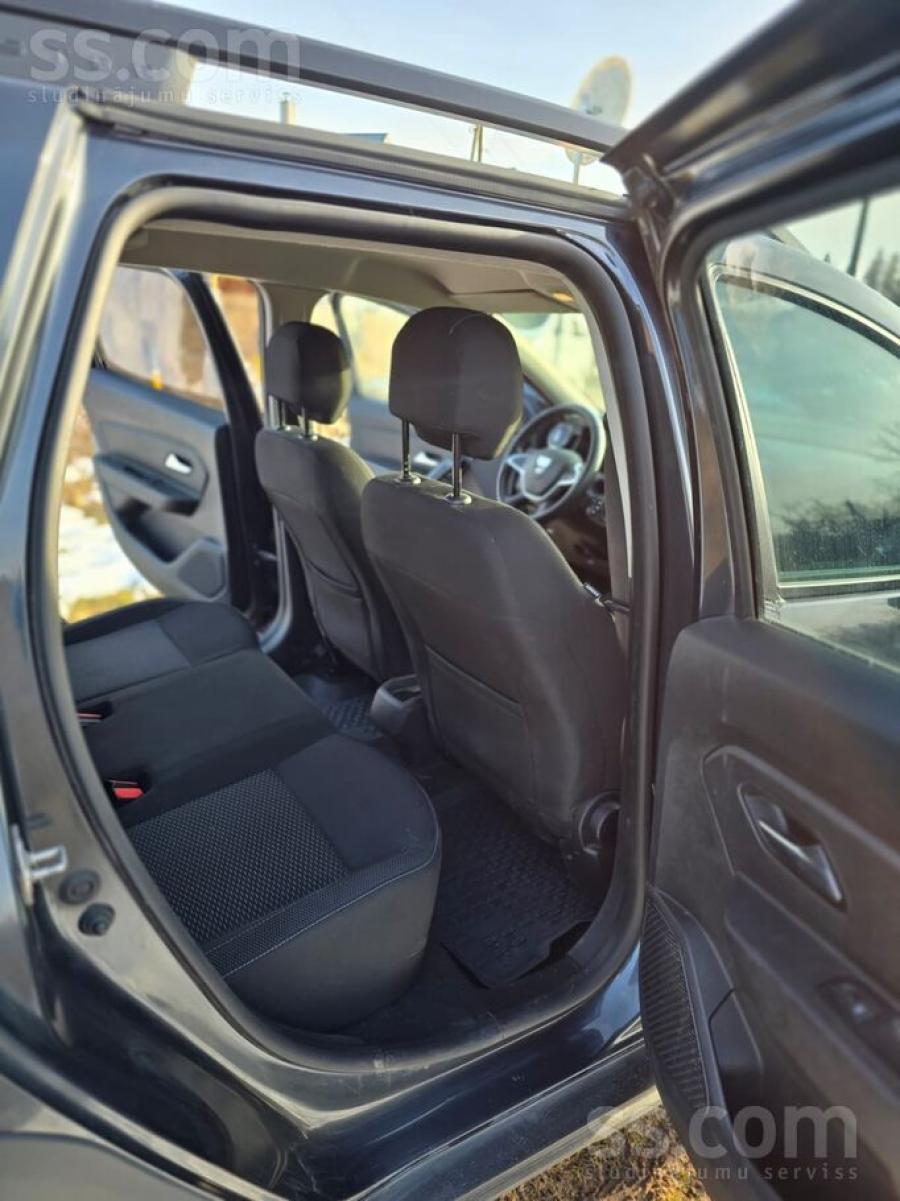 Grey Dacia Duster 2021 in Riga, with an engine capacity of 1.50 L and mileage of 128 thousand km for 12900 €, photo 16 on AUTOMOTO.COM.LV