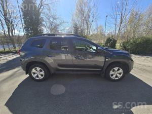 Grey Dacia Duster 2021 in Riga, with an engine capacity of 1.50 L and mileage of 128 thousand km for 12900 €, photo 25 on AUTOMOTO.COM.LV