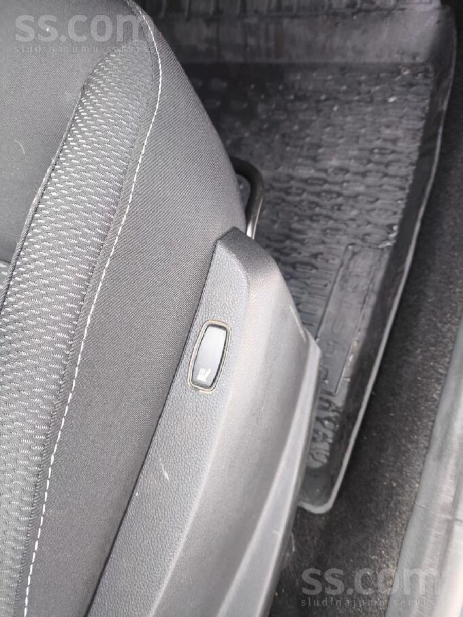 Pelēks Dacia Duster 2021 Rīga, ar dzinēja tilpumu 1.00 L un nobraukumu 232 tūkst. km par 6450 €, foto 6 vietnē AUTOMOTO.COM.LV