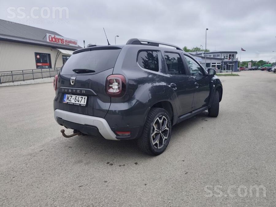 Grey Dacia Duster 2021 in Jekabpils, with an engine capacity of 1.50 L and mileage of 196 thousand km for 11500 €, photo 5 on AUTOMOTO.COM.LV