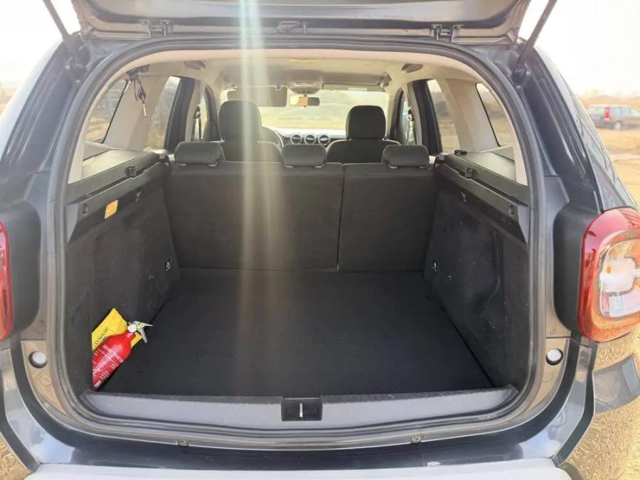 Grey Dacia Duster 2021 in Riga, with an engine capacity of 1.50 L and mileage of 140 thousand km for 12995 €, photo 6 on AUTOMOTO.COM.LV