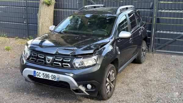 Grey Dacia Duster 2021 in Jonava, with an engine capacity of 1.33 L and mileage of 58 thousand km for 9800 €, photo 3 on AUTOMOTO.COM.LV