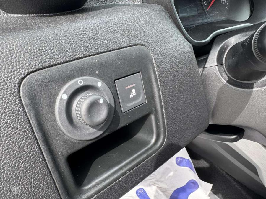 Grey Dacia Duster 2021 in Taurage, with an engine capacity of 1.46 L and mileage of 260 thousand km for 8600 €, photo 21 on AUTOMOTO.COM.LV