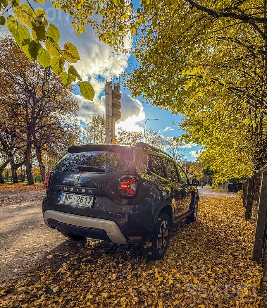 Grey Dacia Duster 2022 in Riga, with an engine capacity of 1.00 L and mileage of 92 thousand km for 11500 €, photo 4 on AUTOMOTO.COM.LV