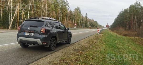 Grey Dacia Duster 2022 in Riga, with an engine capacity of 1.30 L and mileage of 41 thousand km for 18500 €, photo 2 on AUTOMOTO.COM.LV