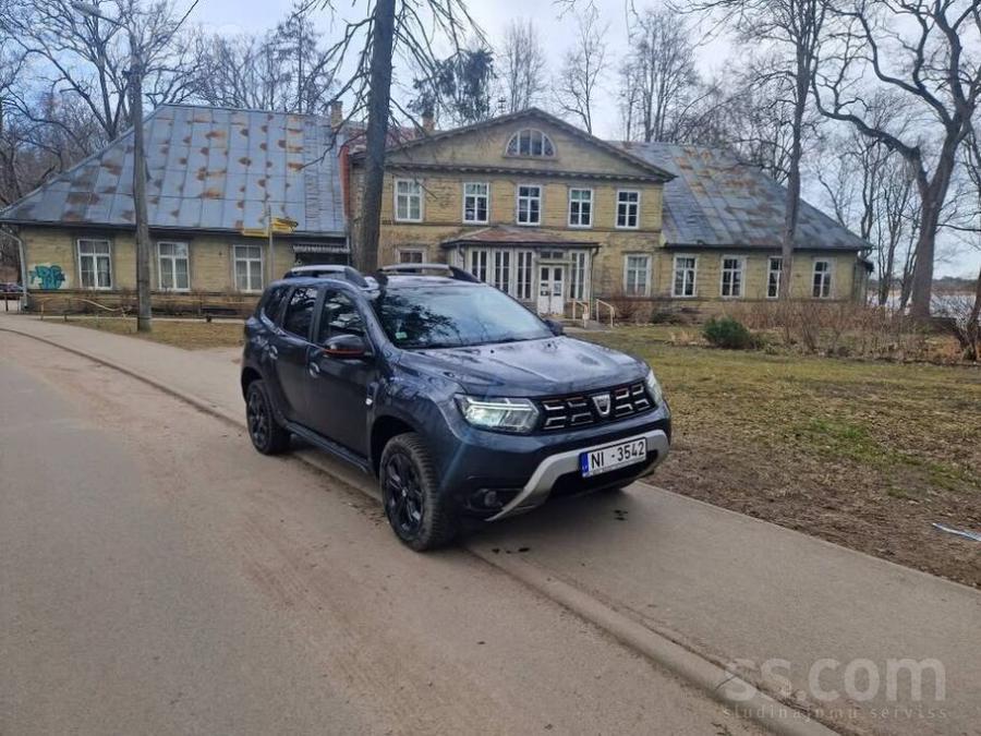 Grey Dacia Duster 2022 in Riga, with an engine capacity of 1.00 L and mileage of 39 thousand km for 16500 €, photo 1 on AUTOMOTO.COM.LV